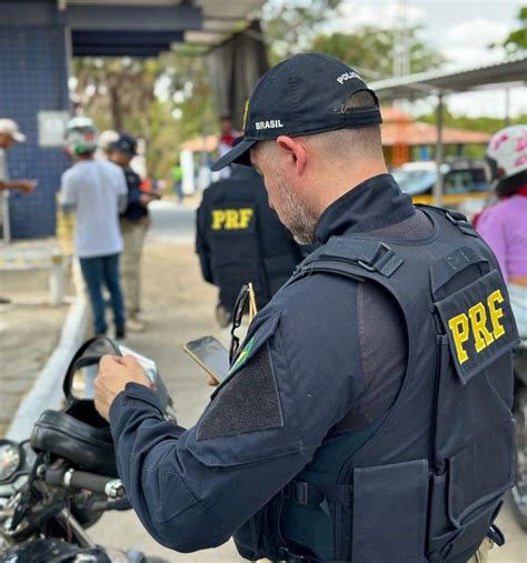 Prf Captura Traficante Foragido Da Justiça Em Caucaia Ce — Polícia