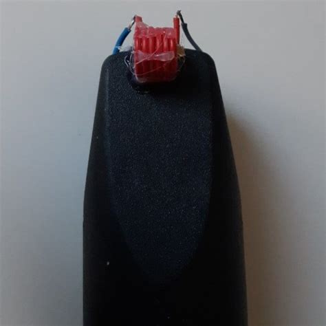 Injecting Bugs With An Electric Flyswatter Hackaday