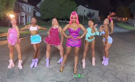 Nicki Minaj Reaction Videos On Twitter Nicki Minaj Serving Super