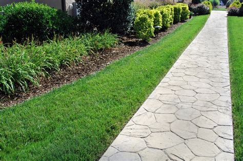 Crisp Lines Are Nice But Dont Go Overboard With Your Edger Ours Crews