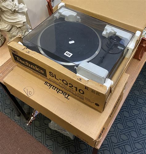 Technics Turntable And Amp Southgate Auction Rooms