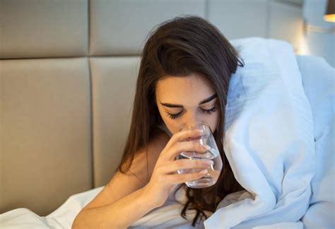 Does Drinking Water Before Bed Help You Lose Weight Fitness Volt