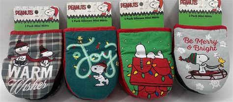 Peanuts Snoopy Christmas Mini Oven Mitts Etsy