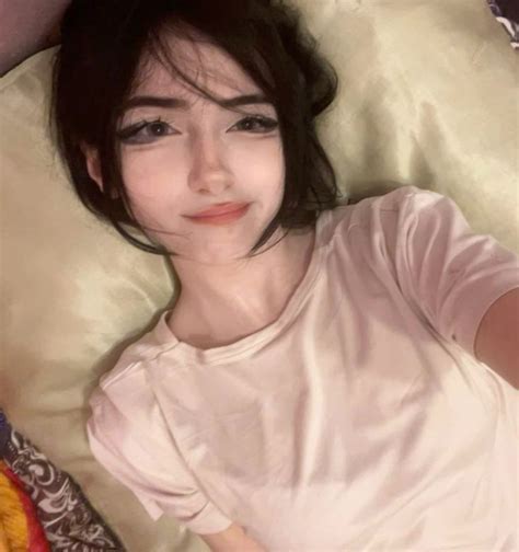 Pin By La1ter On Рисунки девушки In 2024 Pretty People Makeup Anime Quotes Funny