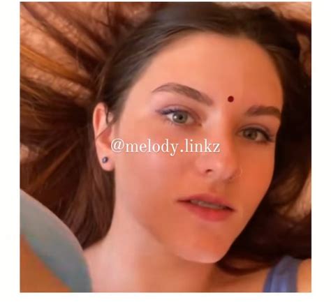 Who Is This White Indian Actress 2 Replies 1547140 ›