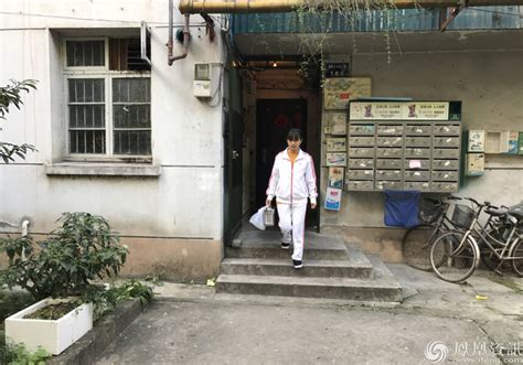 19岁女孩卖处女身 愿换20万救哥哥手机凤凰网