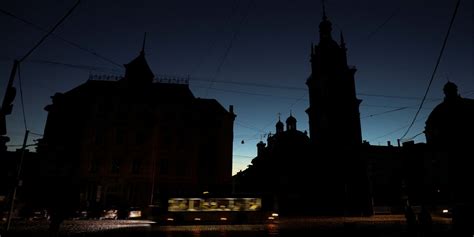 Віялові відключення світла в Україні можуть тривати кілька днів — новини України Nv