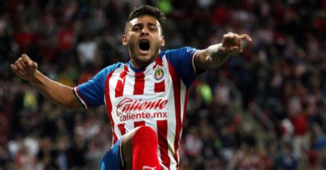 ¿cuánto Gana Alexis Vega En Chivas Este Es El Salario Del Polémico