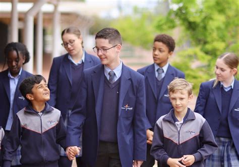 About Holy Cross College