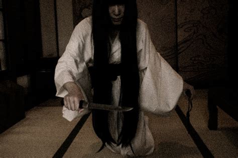 包丁を握る幽霊の脅威の無料の写真素材 Id85895｜フリー素材 ぱくたそ