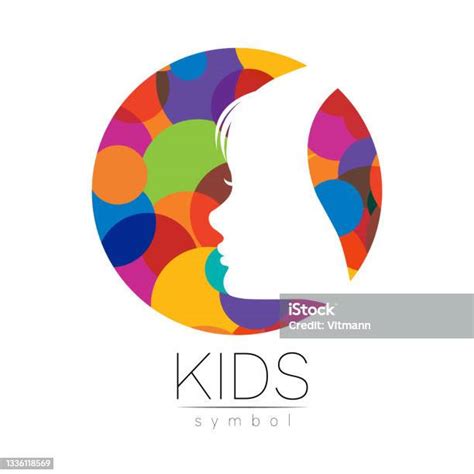 레인보우 컬러 서클의 어린이 소녀 벡터 로고 타입 실루엣 프로필 인간의 머리 사람 어린이 자폐증 어린이 치료 클리닉 교육을위한 개념 로고 템플릿 기호 디자인 Mental