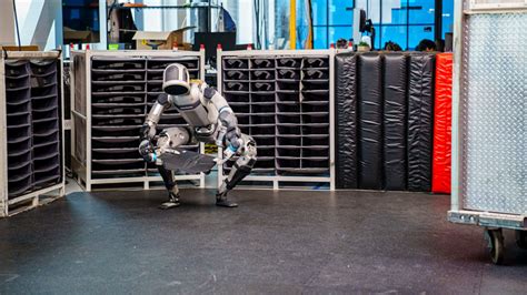 Hyundai To Expand Robot Fleet With Tens Of Thousands Atlas Units From Boston Dynamics