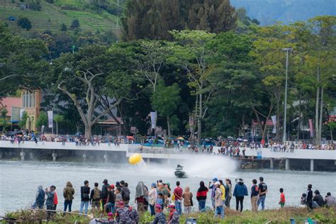 Pesta Rakyat Danau Toba Aquabike Jetski World Championship Di Samosir