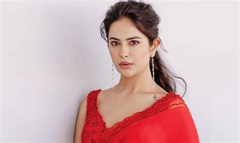 అవక గర న నయడ గ వడయ పటటమన అడగన ఆ సటర హర The Star Hero Who Asked Avika