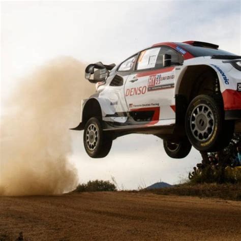 Sébastien Ogier creuse l écart au Rallye de Sardaigne à la mi journée