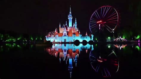 Inside Worlds Worst Theme Park With Knock Off Characters And Fake
