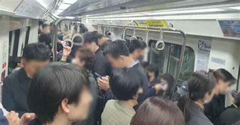 ‘지옥철 김포골드라인 또 승객 쓰러져 병원행 과도한 혼잡 안전 문제 반복돼 사건수첩