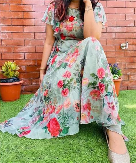 Gray Georgette Flower Printed Full Gown Elegant And Sophisticated