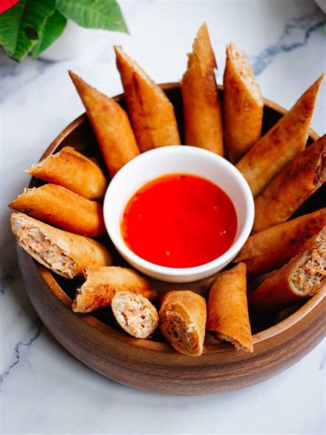 Chicken Lumpia The Best Filipino Spring Roll Eat With Carmen