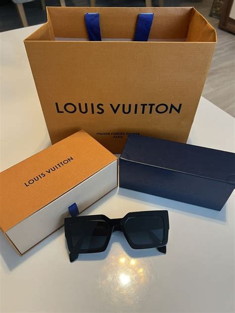 Louis Vuitton Lv Clash Square Sunglasses Grailed