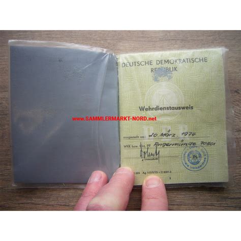 Ddr Wehrdienstausweis And Erkennungsmarke Sammlermarkt Nord