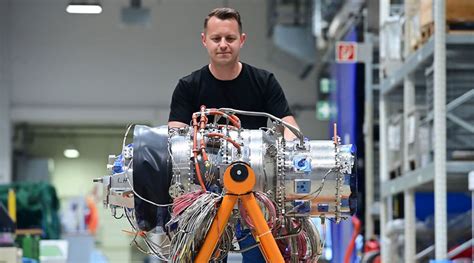 New Rolls Royce Small Engine Set To Begin Tests To Advance Hybrid
