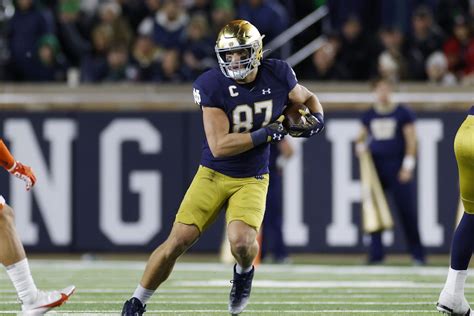 Notre Dame Footballs Michale Mayer To Skip Bowl And Enter NFL Draft One Foot Down