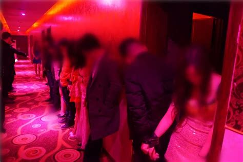 近日余干公安捣毁一spa会所涉黄窝点，抓获涉黄人员22名！ 搜狐大视野 搜狐新闻