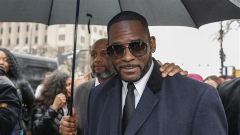Cantante R Kelly Ya Condenado A 30 Años Será Juzgado Por Nuevo Caso De Delitos Sexuales El País