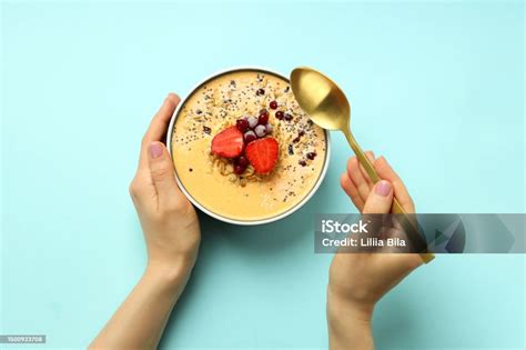 다양한 재료로 만든 스무디를 곁들인 맛있는 음식의 개념 평면도 건강한 식생활에 대한 스톡 사진 및 기타 이미지 건강한 식생활