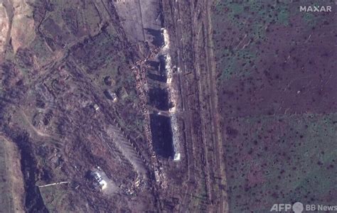 ウクライナ東部前線で砲撃音、ロシア宣言の停戦中 写真1枚 国際ニュース：afpbb News