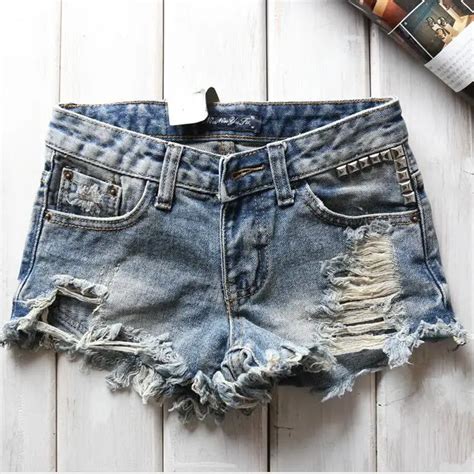 2018 Summer Fashion Denim Shorts Women Sexy Rivet Holes Jeans Low Waist