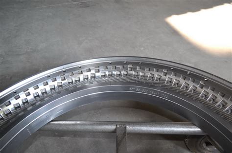 轮胎模具工业胎模具轿车轮胎模具摩托车轮胎模具厦门三诺模具有限公司 产品中心 自行车多片式模具