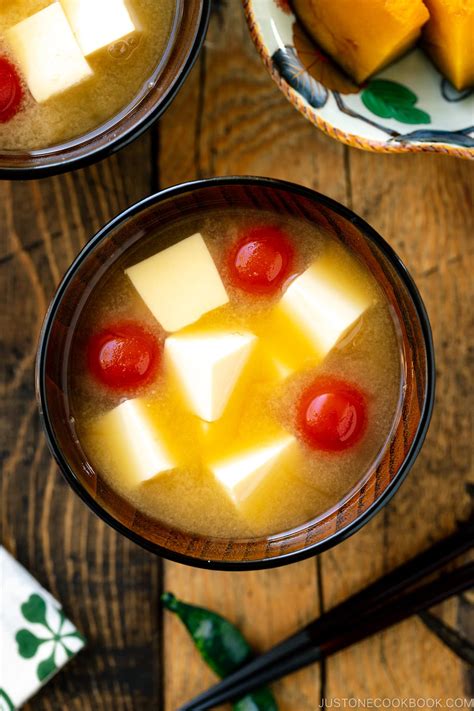 Tomato And Tofu Miso Soup Tomato And Tofu Miso Soup Asian Recipes