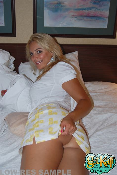 Got Kali Naked On A Bed Nnconnect