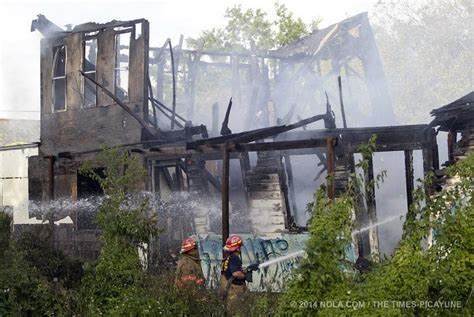 Two Alarm Fire Destroys Abandoned House On Allen Street Traffic