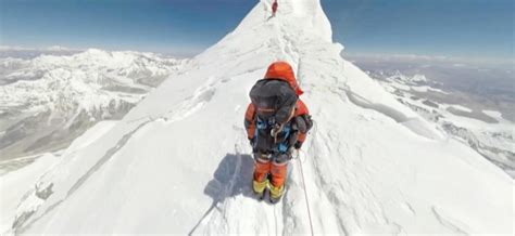 Los Gérmenes De Alpinistas Se Conservan Durante Siglos En El Everest