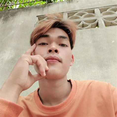 អ្នកចម្រៀង ស្រុកស្រែ