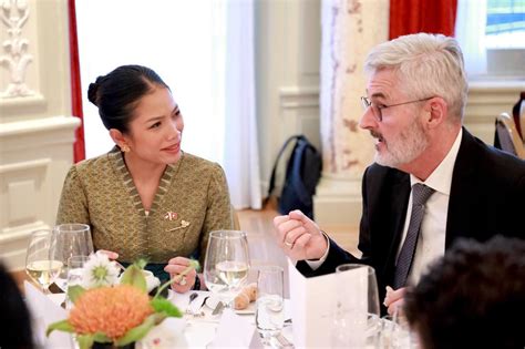 ឧបនាយករដ្ឋមន្រ្តី ស សុខា និងលោកស្រី អញ្ជើញចូលរួមពិសាអាហារសាមគ្គីពេលល្ងាចផ្លូវការ នៅទីក្រុងប៊េន