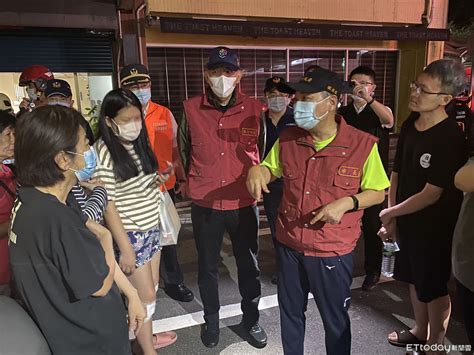 板橋「單人房」火警！ 侯友宜凌晨4點親赴現場 Ettoday政治新聞 Ettoday新聞雲