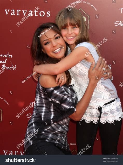 6 Actress Eva Larue And Daughter Kaya Mckenna Callahan Images Stock