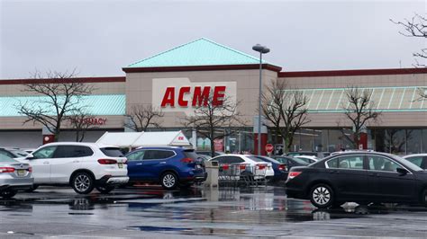 The 6 Best And 6 Worst Grocery Stores To Buy Produce From
