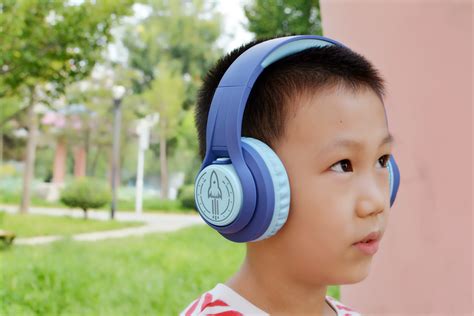 孩子超棒的开学礼物，超萌超帅的耳机，让他成为这条街最靓的仔 哔哩哔哩