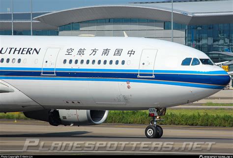 B China Southern Airlines Airbus A Photo By Kevin Lin ID Planespotters Net