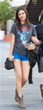 Victoria Justice In Booty Shorts With Fried Chicken