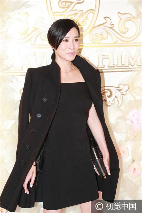 蔡少芬夫婦胡杏兒夫婦現身楊怡羅仲謙大婚 萱萱佘詩曼梁詠琪前來道賀 每日頭條