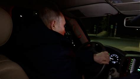Хуснуллин сообщил Путину что жители Мариуполя стали активно