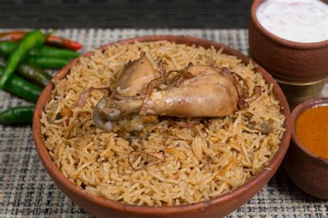 பாரம்பரியமான திண்டுக்கல் சீரக சம்பா சிக்கன் பிரியாணி எப்படி செய்வது