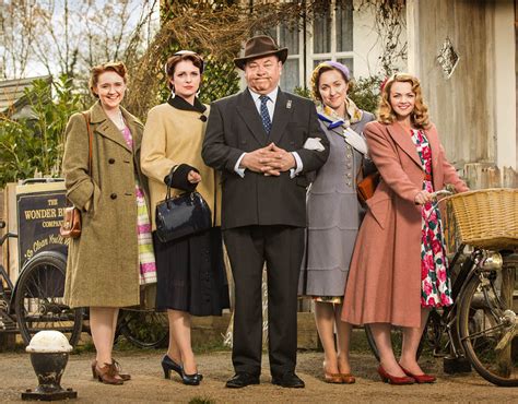 First Look At Young Hyacinth Pictures Pics Uk