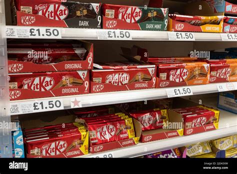 Confectionary Shelves Uk Hi Res Stock Photography And Images Alamy